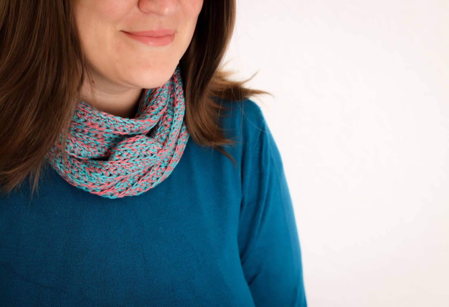 Two Tone Infinity Scarf Crochet Pattern | Thoresby Cottage