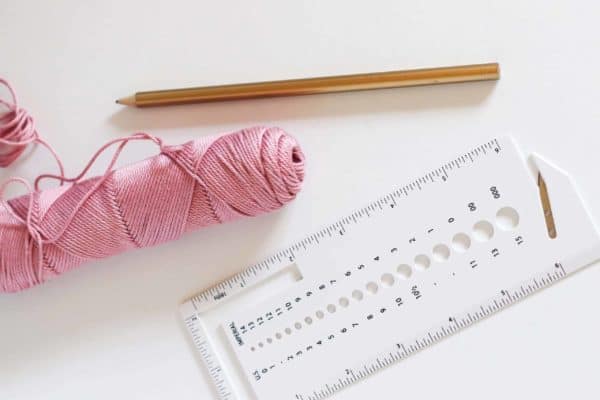 What Is Wraps Per Inch? How To Measure Wpi | Yarn Hacks