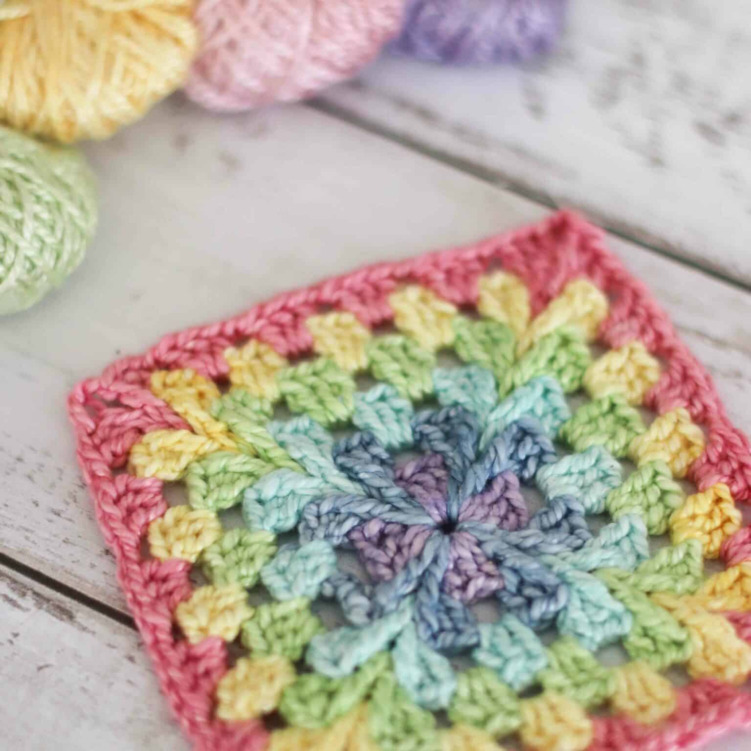 Crochet Starburst Granny Square Pattern